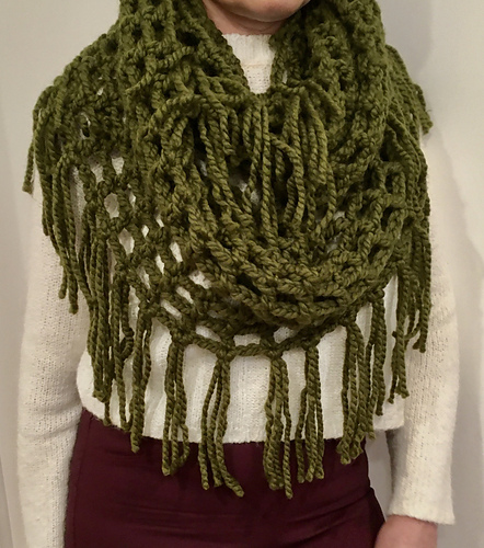 Ravelry: Infinity Net scarf with fringe pattern by Valentina