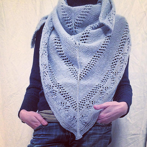 Ravelry: Shawl Fragrance of meadows pattern by Valentina