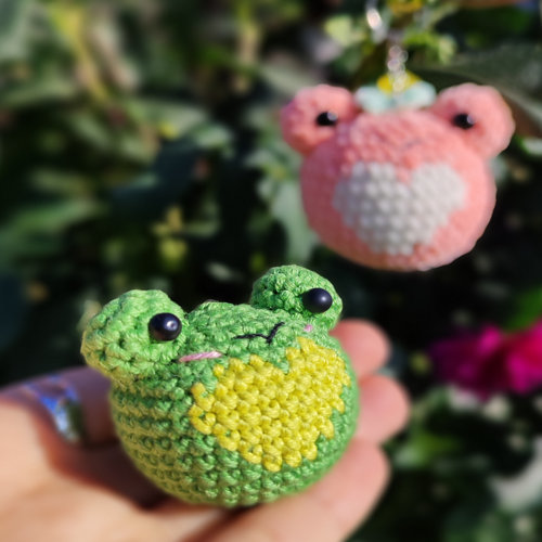 Ravelry: Plush Strawberry Frog Keychain pattern by Valerie Burova