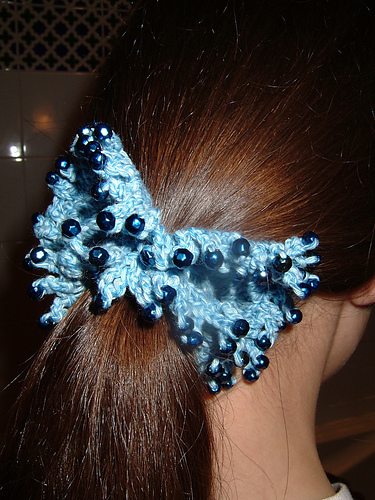 Ravelry: Beaded scrunchie pattern by Valérie Corner