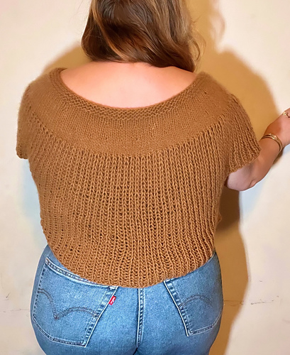 Ravelry: 7 Wonders Shrug pattern by Vanessa Reyes aka Vanrey Knits