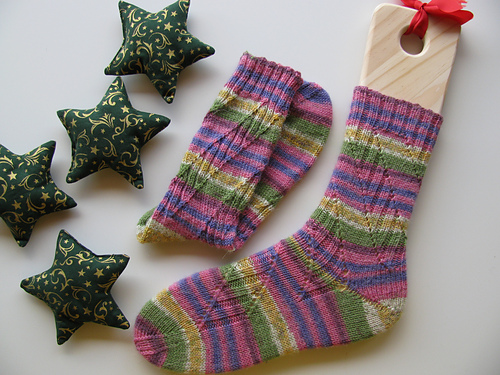 Ravelry: Scribble Socks pattern by Theresia Lew