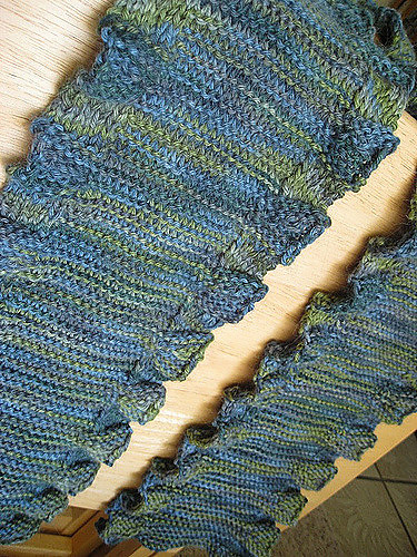 Ravelry: Aria pattern by Lynne Barr