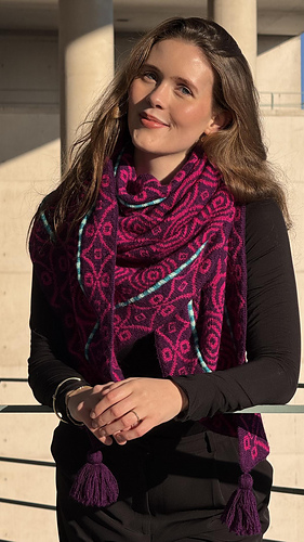 Ravelry: Tuch Shawl LIVIA pattern by Baerbel Salet VerstrickteKunst