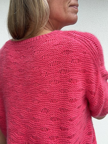 Ravelry: VesterbyCrea No. 36 Tee pattern by Thea Vesterby
