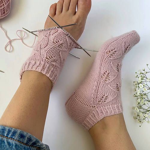 Ravelry: Ankle Spring socks pattern by Vicky Moroz