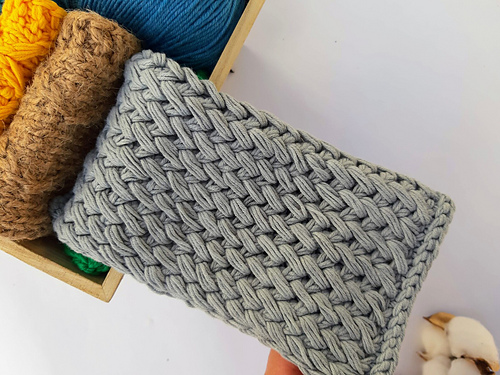 Ravelry: Potholder - A chain mail pattern by Vicky Moroz