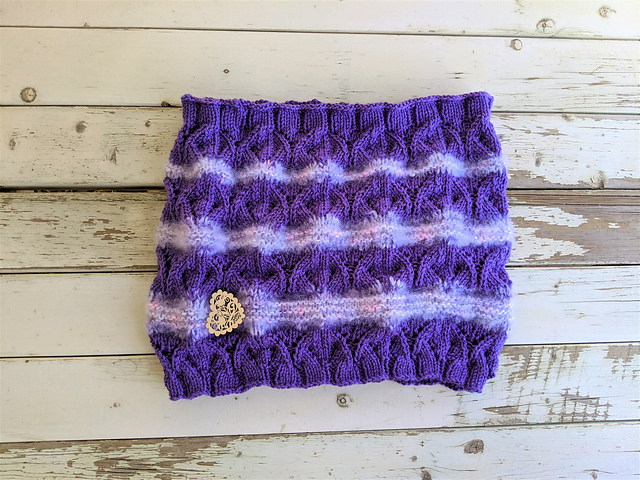 Ravelry: Prairie Smoke Cowl pattern by Vikki Perkins