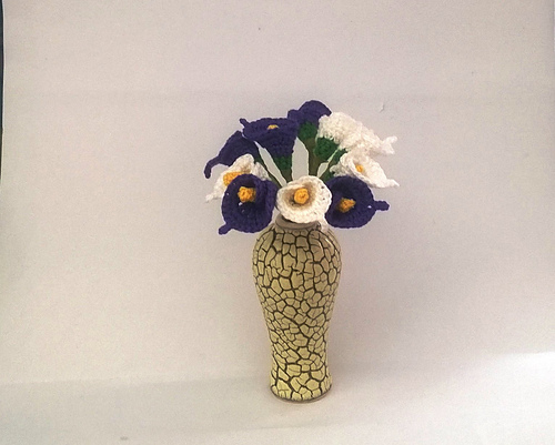 Ravelry: Mini Calla Lily Flower crochet pattern by Vina amigurumi