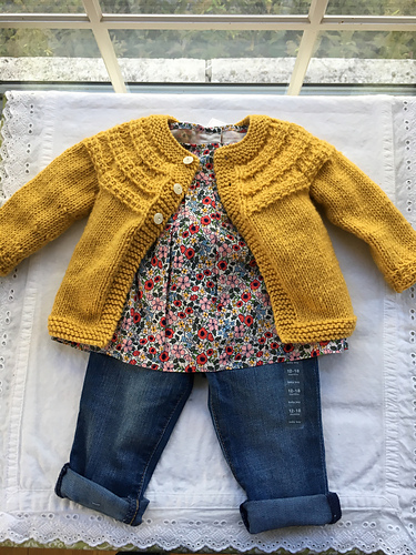 Ravelry: Hyphen pattern by Lisa Chemery