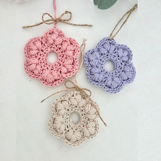 Ravelry: ALEA Flower Wreath pattern by Lizette By