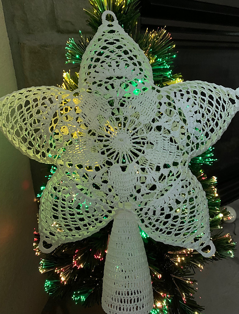Ravelry: 5-point star tree topper pattern by Irina Eccles