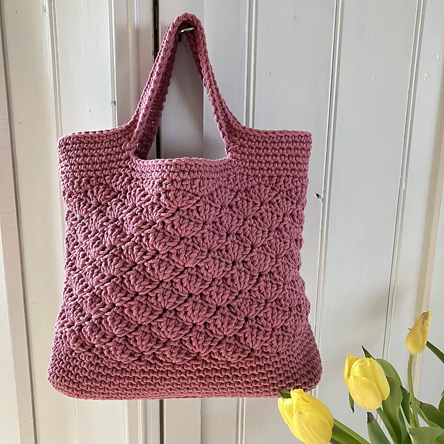 Ravelry: Crochet bag SHELL pattern by Saskia Paulich