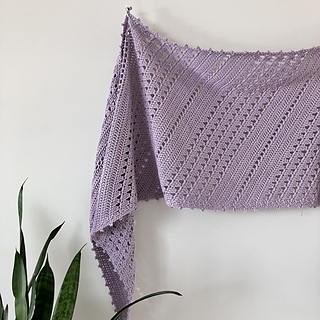 Ravelry: Crochet shawl FAY pattern by Saskia Paulich