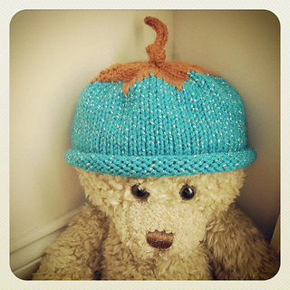 Ravelry: VncntsAngel's Berry Baby Hat
