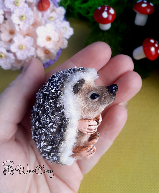 Ravelry: Miniature realistic Hedgehog pattern by Elena Goriashnik