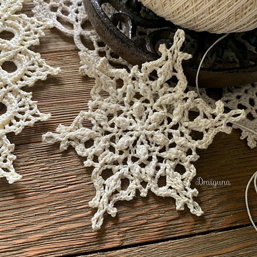 Ravelry: Starfall Snowflake pattern by Julia Hart