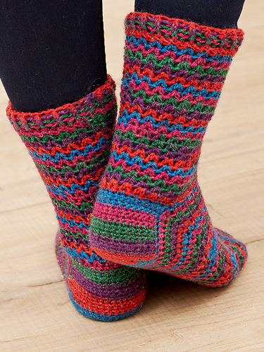 Ravelry: Tinsel Toes pattern by Anna Nikipirowicz