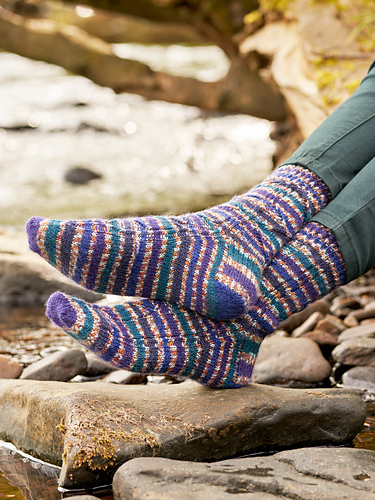 Ravelry: Starling Textured Socks pattern by Winwick Mum