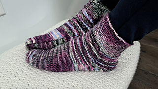 Ravelry: Universal Toe-Up Socks on two straight needles pattern by ...