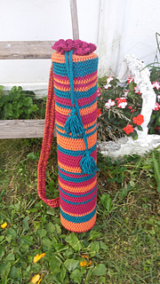 Ravelry: Ridiculously Easy Yoga Mat Bag pattern by Alison Markstone