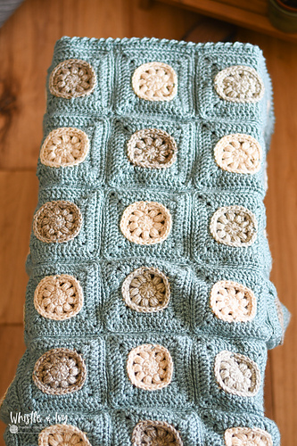 Ravelry: Sand Dollar Blanket pattern by Bethany Dearden
