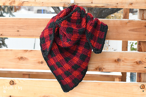 Ravelry: Buffalo Plaid Triangle Shawl/Scarf pattern by Bethany Dearden