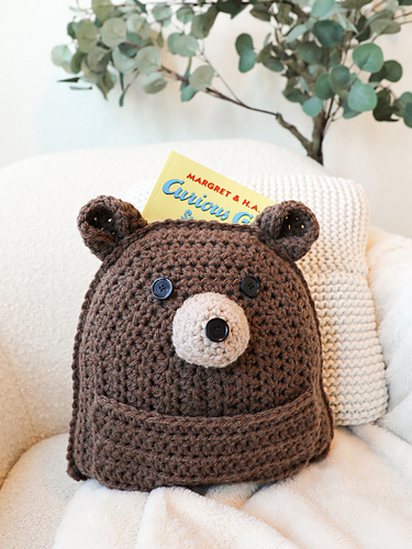 Ravelry: Bear Pocket Pillow pattern by Whistle and Wool