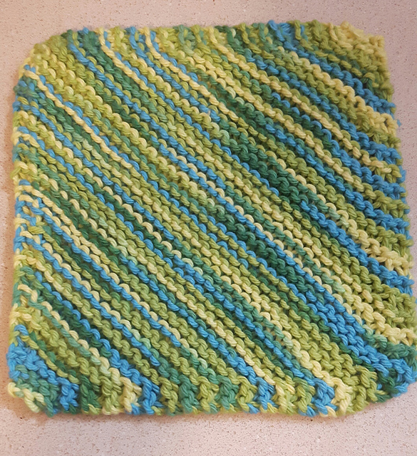 Ravelry: Super Simple Diamond Dishcloth pattern by Louise Patterson