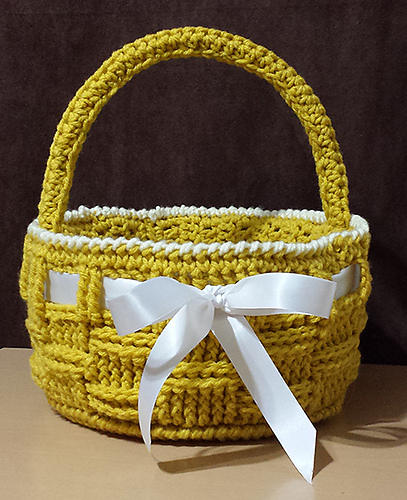 Ravelry: Basket Weave & Ribbons Easter Basket pattern by Jenna Johnston