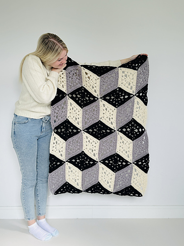 Ravelry: Tulip Cube Throw pattern by Wilma Westenberg