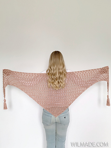 Ravelry: Vintage Tulip Shawl pattern by Wilma Westenberg