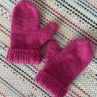 Ravelry: WithLoveFromLN1's Ella’s Bright Pink Mittens