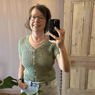 Ravelry: WithLoveFromLN1's Corran Cardigan Size 2