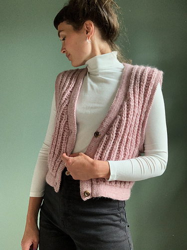 Ravelry: Chunky vest pattern by Witre Design