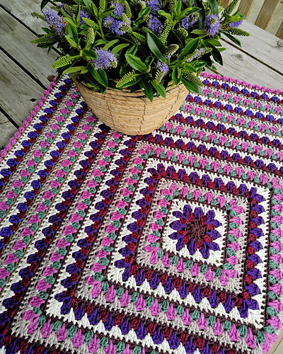 Ravelry: Cuddle Up Blanket pattern by Witty Crafts Design