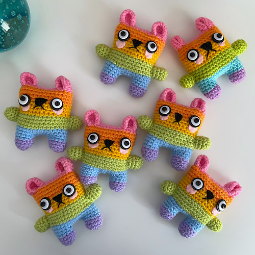 Ravelry: Rainbow Pocket Pal pattern by Wonky Sarah