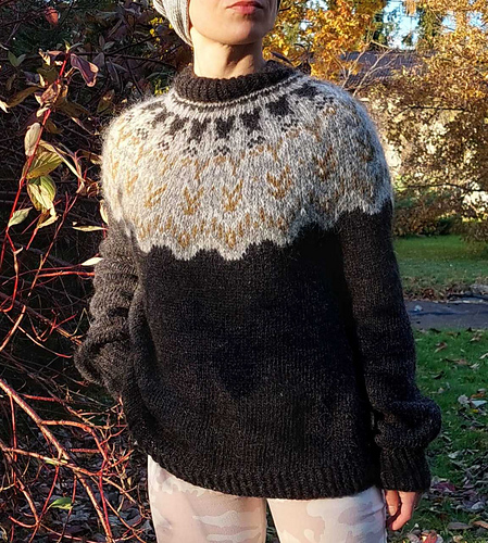 Ravelry: Ember Fox Sweater pattern by Lív Ulven