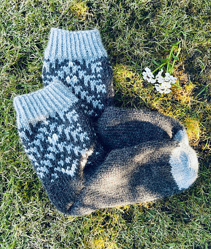 Ravelry: First Light Socks pattern by Lív Ulven
