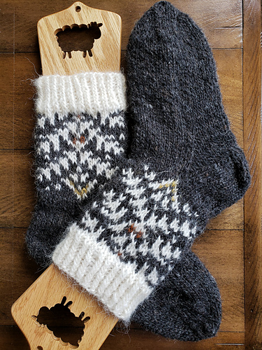 Ravelry: First Light Socks pattern by Lív Ulven