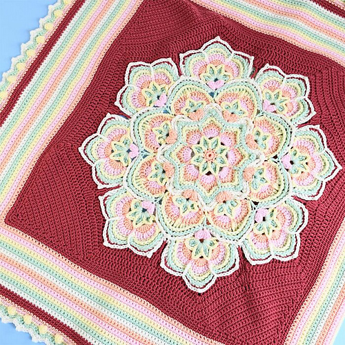 Ravelry: Bloomin' Summer Blanket CAL pattern by Leonie Morgan