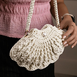 Ravelry: Shell bag pattern by Olena Honchariuk