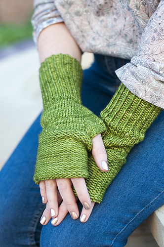 Ravelry: Downtown Fold-Down Mitts pattern by Donnie Herrington