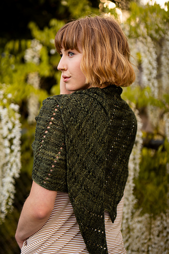 Ravelry: Dunedrifter Shawl pattern by Wool & Pine