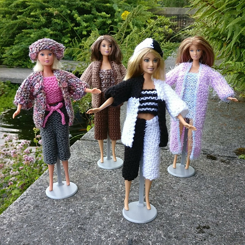 Ravelry: Square Barbie pattern by Woolly Thoughts