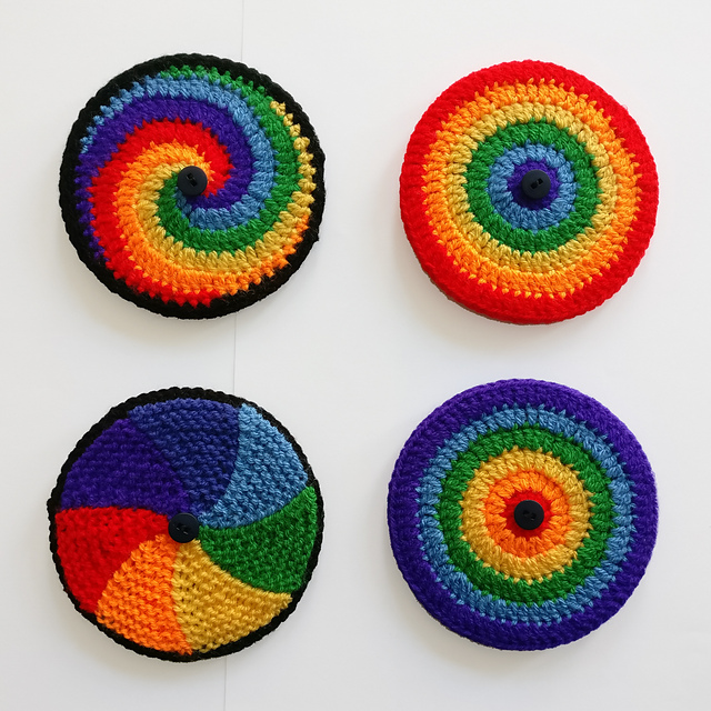 Ravelry: Rainbow Spinners pattern by Woolly Thoughts