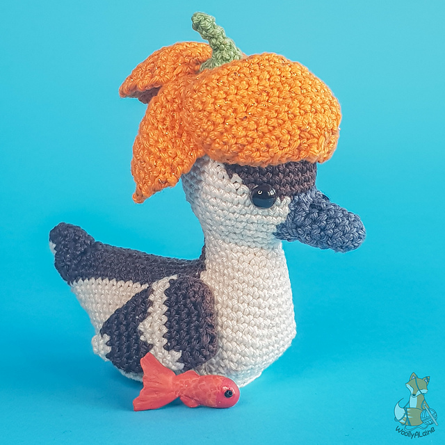 Ravelry: Poppy the duck pattern by WoollyCubs