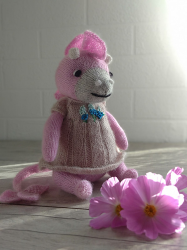 Ravelry: Little pink dragon pattern by Ola Oslopova