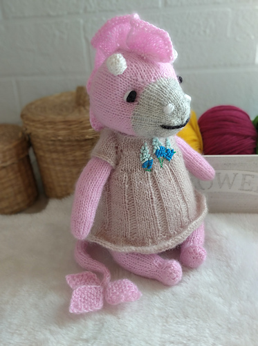 Ravelry: Little pink dragon pattern by Ola Oslopova
