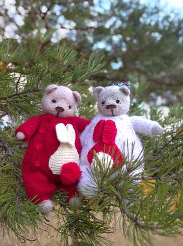 Ravelry: Christmas teddy bear pattern by Ola Oslopova